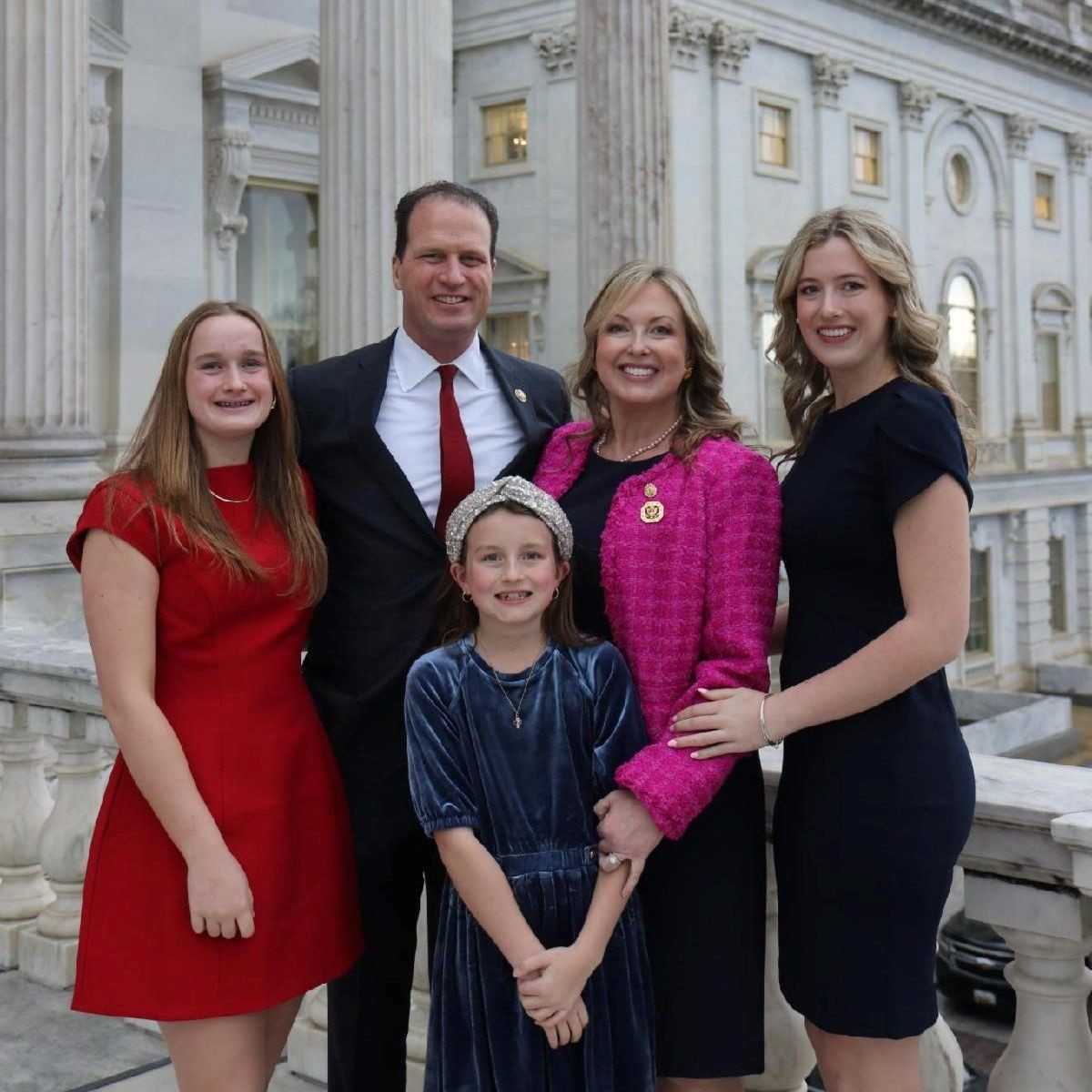 Representative Pfluger Sworn Into 119th Congress | U.S. Representative